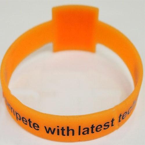 QR Code Wristband – Key Merchandise AU